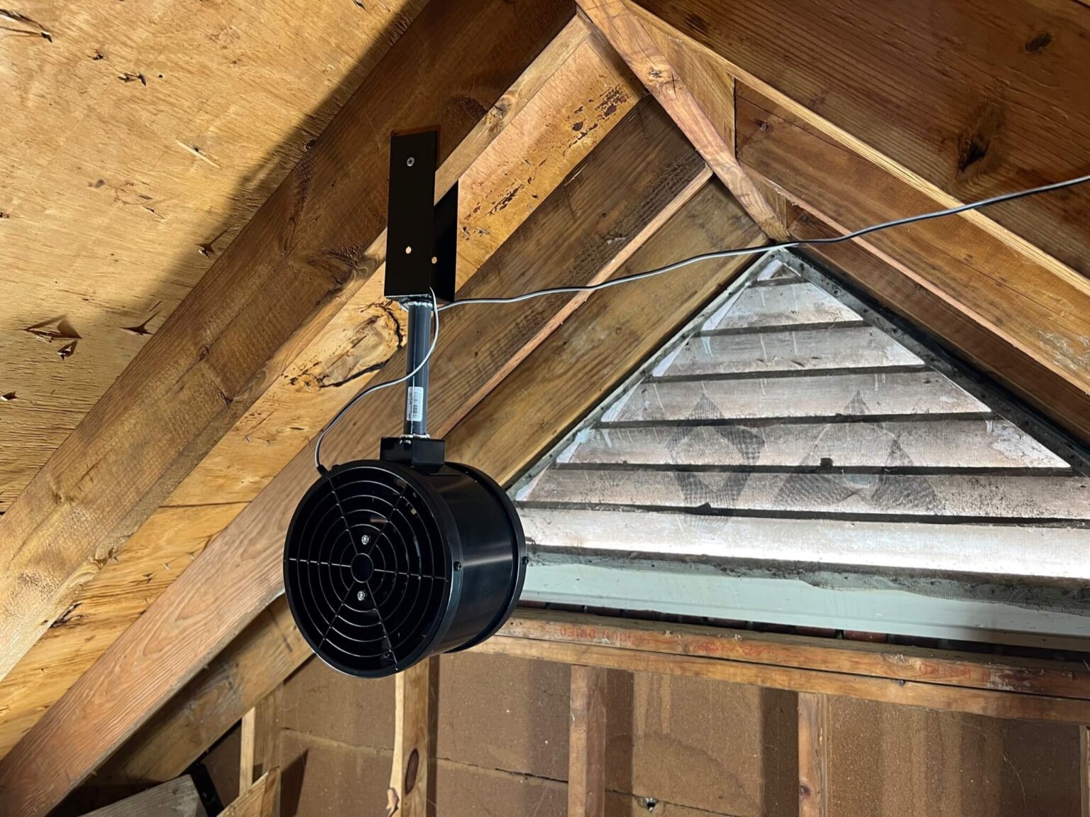 ATMOX Internal Fan – Joist Mount -225 CFM - Attic